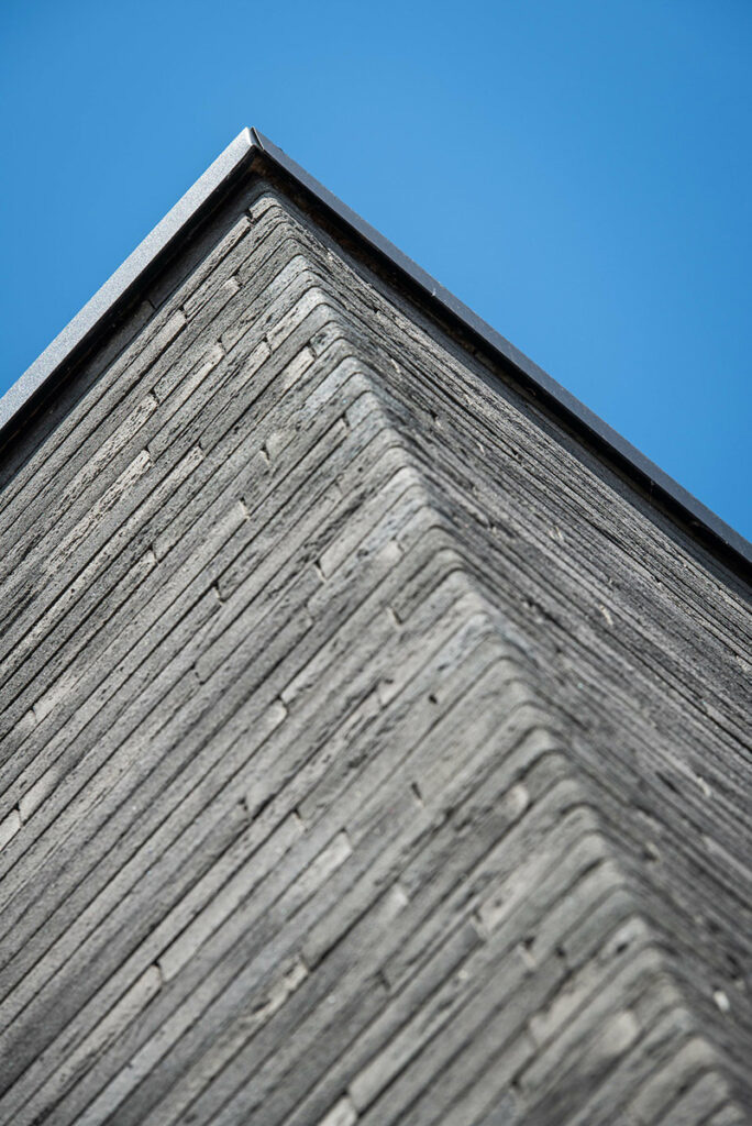 Buitengevelisolatie met steenstrips op buitengevel | PUBROX